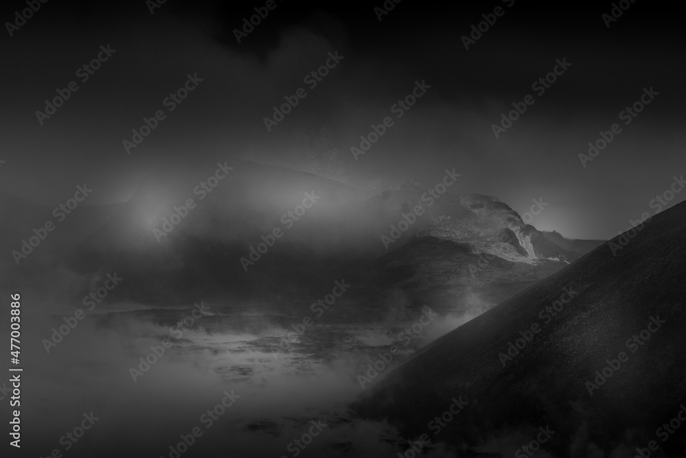 Fagradalsfjall volcano unleashing its lava in mild stages of ... Fagradalsfjall volcano unleashing its lava in mild stages of ...