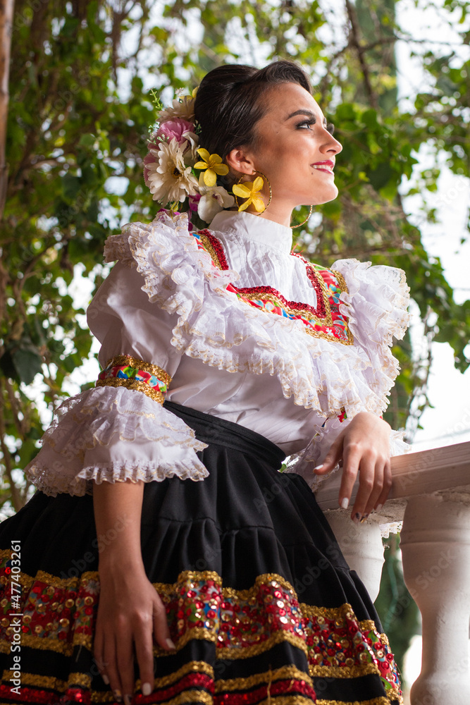 Traditions and cultures of the world: Colombian woman in typical folk ...