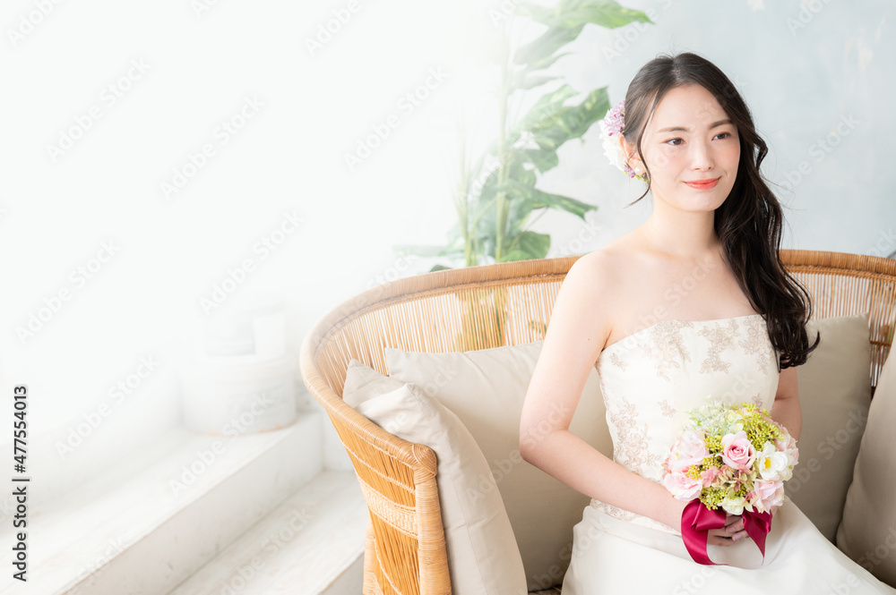 Easy-to-use photos of cute Asian brides. Copy space available. Stock ...