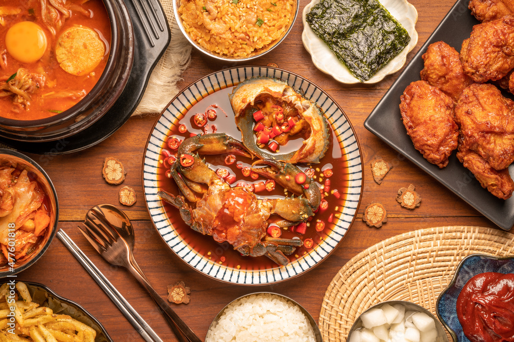 Korean Soy Sauce Pickled Crab, Fresh raw crabs marinated in a mild soy ...