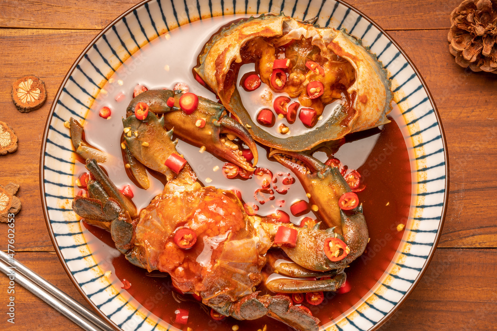 Korean Soy Sauce Pickled Crab, Fresh raw crabs marinated in a mild soy ...