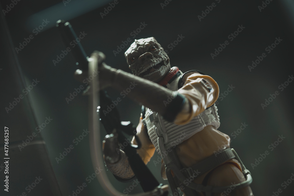Foto de NEW YORK USA, DEC 30, 2021: Star Wars Trandoshan bounty hunter ...