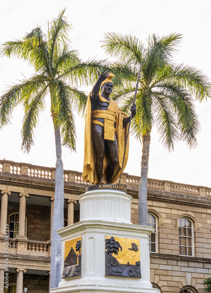 Statue of King Kamehameha in downtown Honolulu, Hawaii in front of King ...