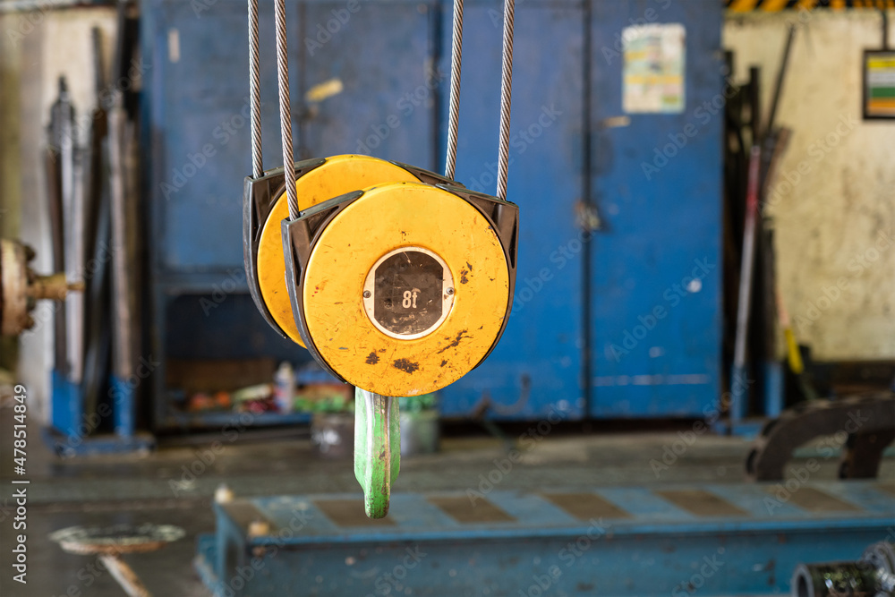 Electrical overhead crane hook and cable hoisting part which is using ...
