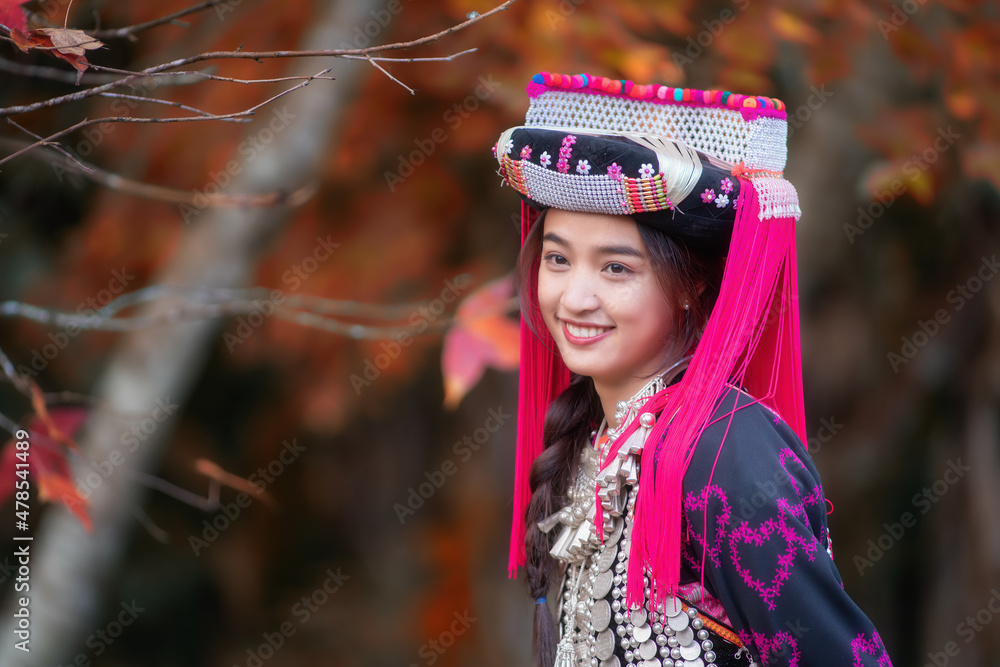 Portrait of an Asian Girl in Lisu Tribe Traditional Clothes Stock Photo ...