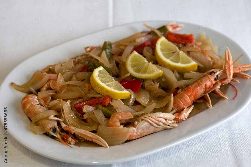 Foto de Camarones rojos gambas gourmet de mar salvaje gambas jumbo ...