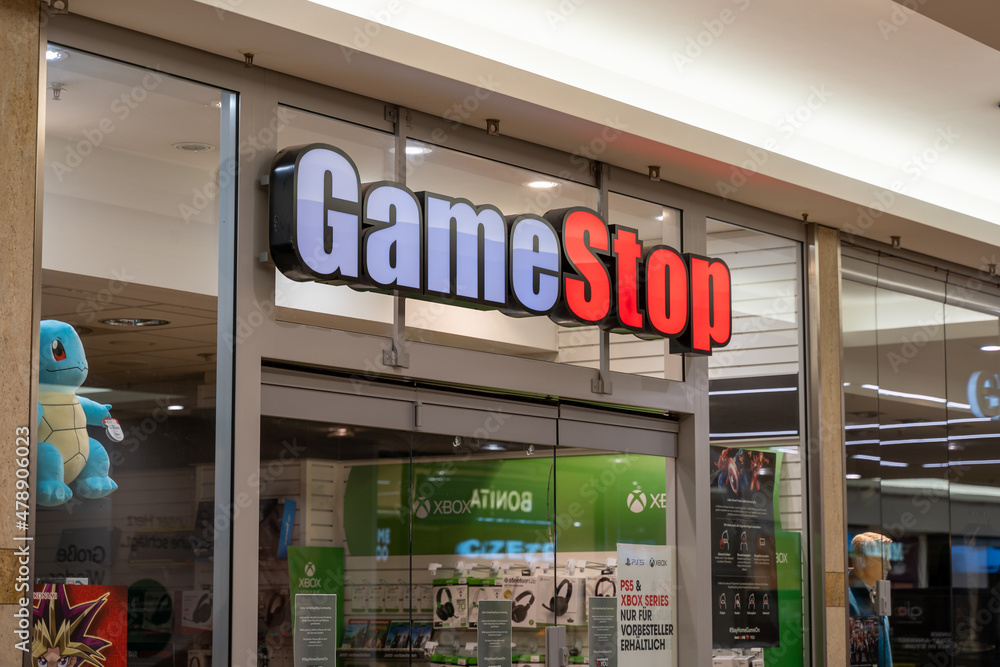 Stockfoto DRESDEN, GERMANY - 29. January 2021: GameStop store front in ...