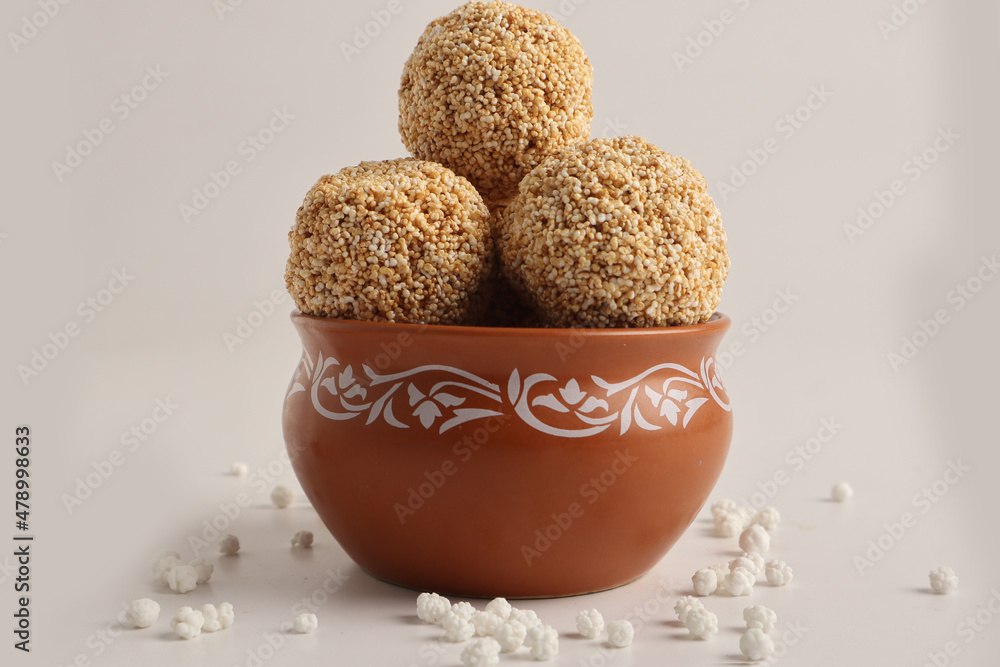 Firki and tilgul for makar sankranti. Makar sankranti is Indian kite ...