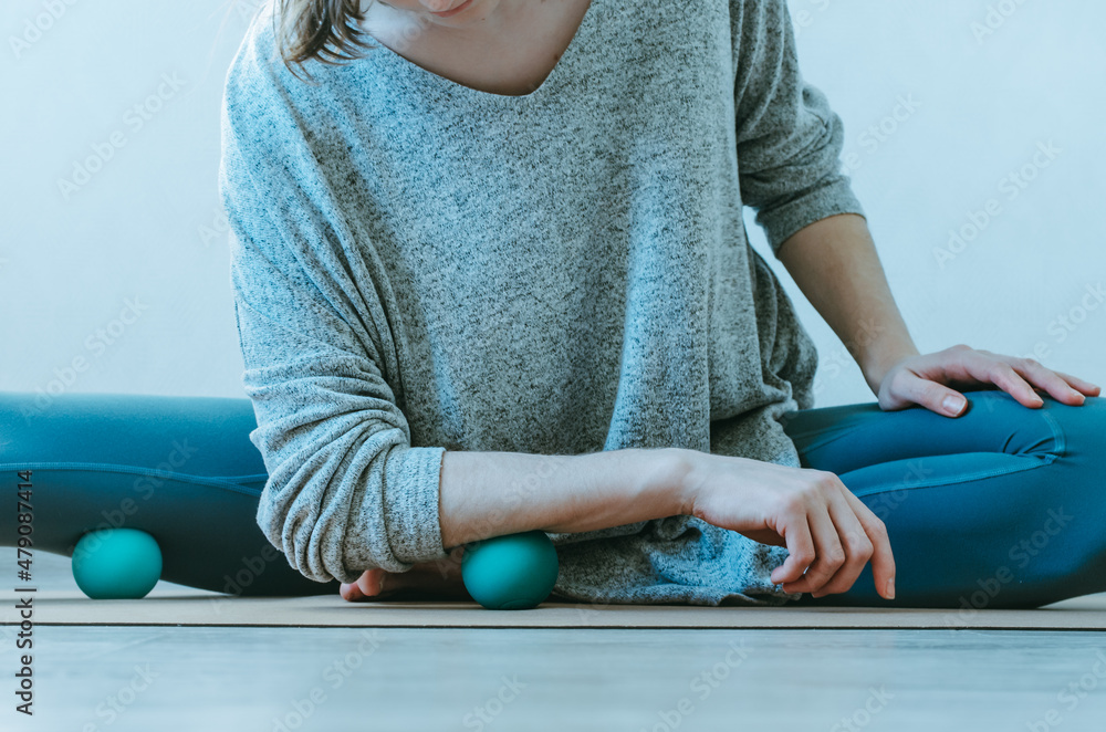 Forearm muscles myofascial release with massage ball and hamstring ...