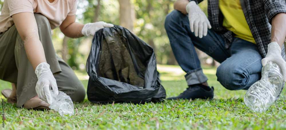 garbage collection, volunteer team pick up plastic bottles, put garbage ...