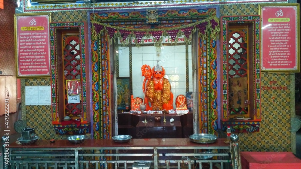 Foto de God hanuman's statue in ancient temple do Stock | Adobe Stock
