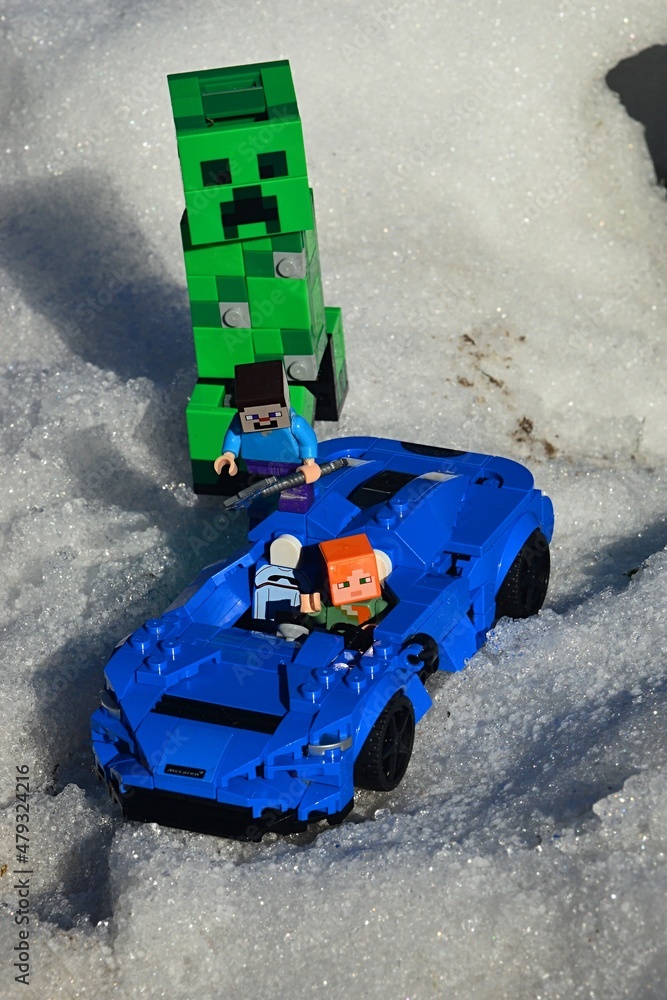 LEGO Minecraft Alex rescuing Steve from attack of giant green explosive ...