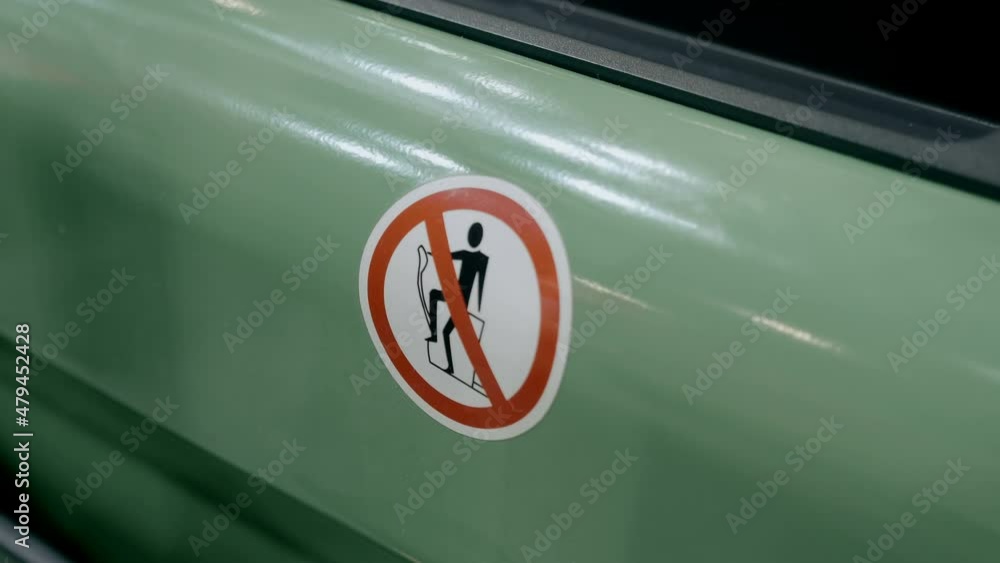 Picture (sign) on a manual hydraulic stacker with electric lift ...