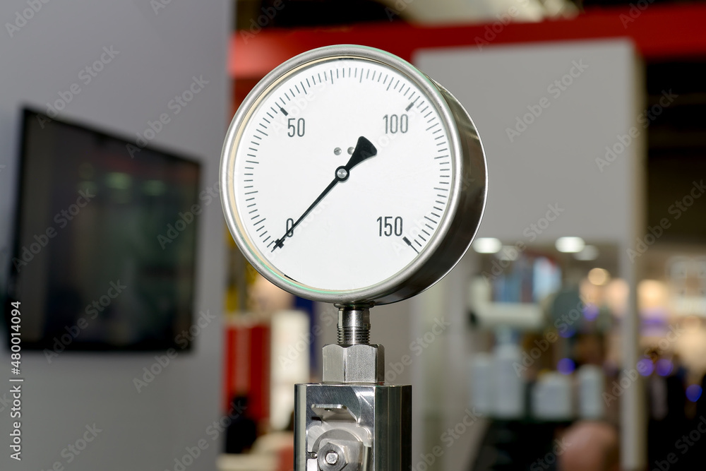 Hydraulic pressure gauge, manometer - instrument for measuring the ...