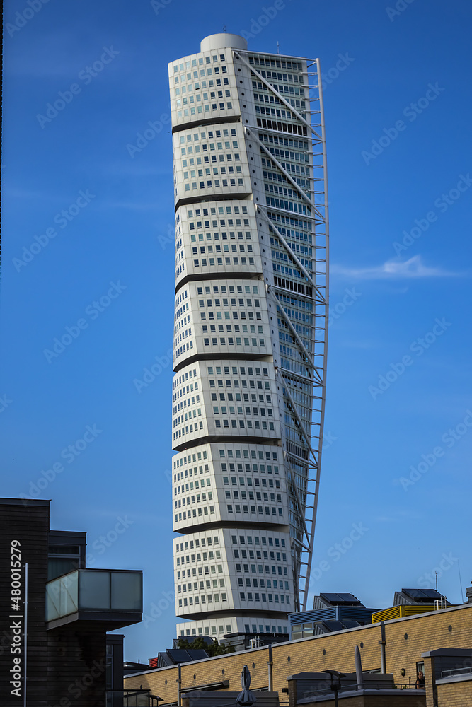 Residential skyscraper Turning Torso on the Swedish side of the Oresund ...