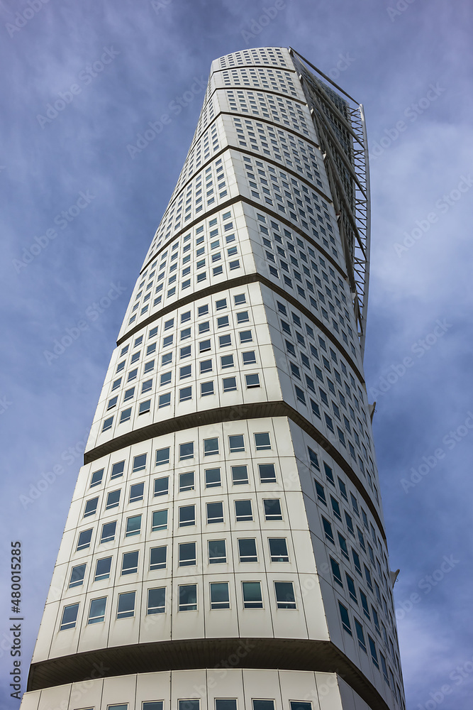Residential skyscraper Turning Torso on the Swedish side of the Oresund ...