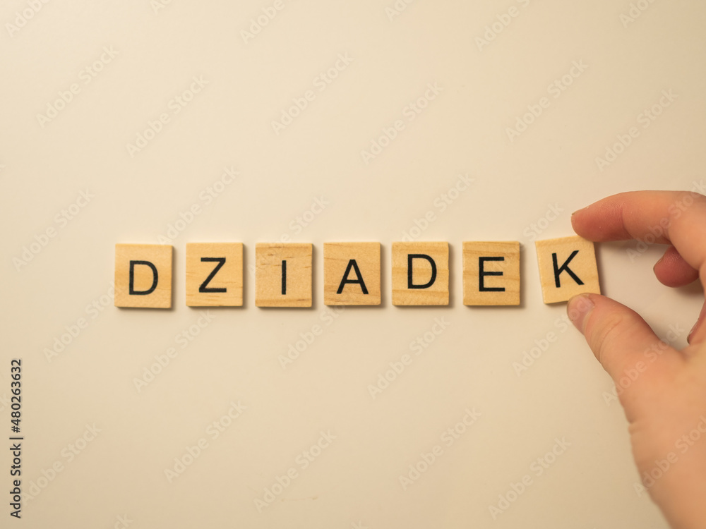 Dzień Dziadka, Dziadek - napis z drewnianych klocków, po polsku Stock ...