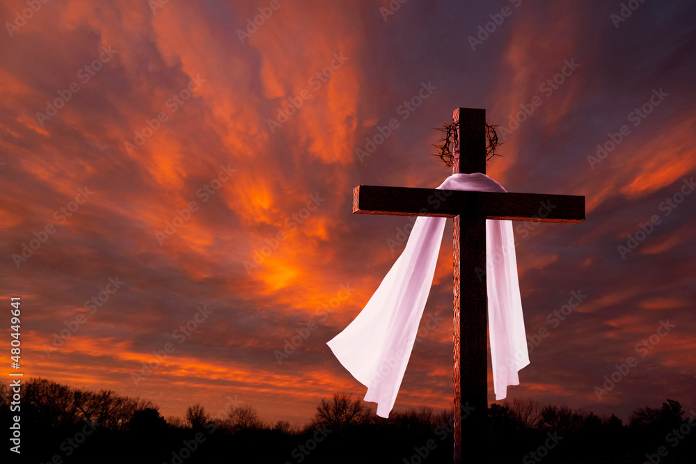 Fotka „This dramatic sunrise lighting and Easter Cross makes a great ...