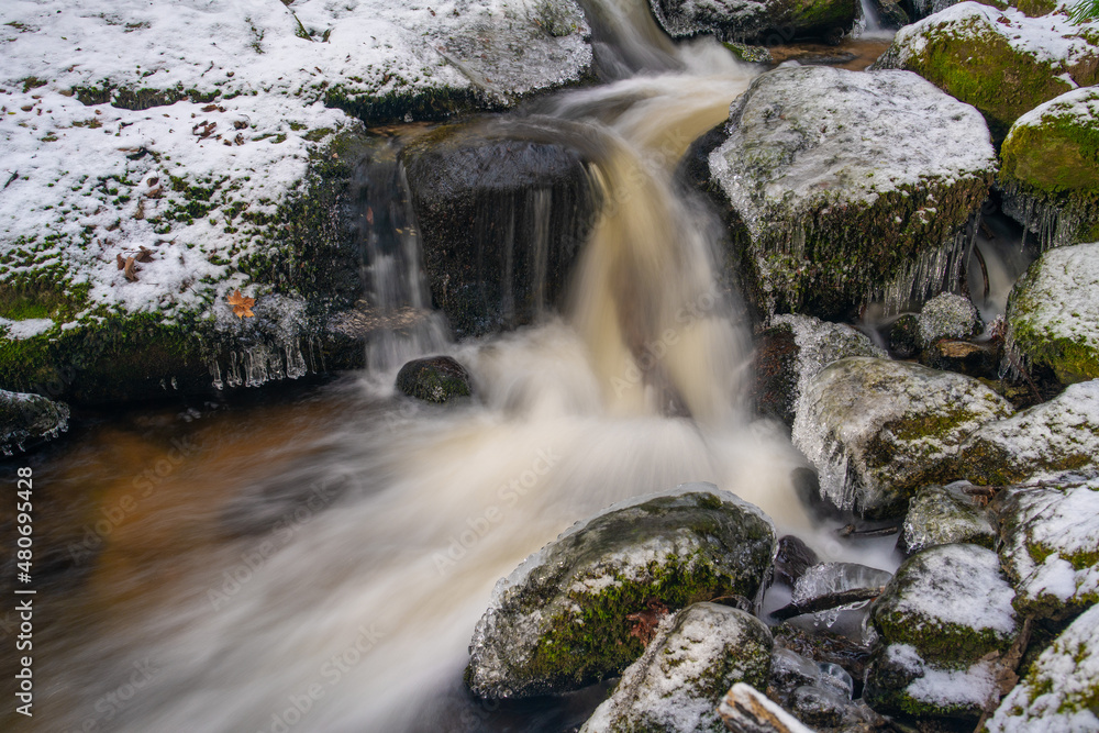 Eiswelt in der Ysperklamm- Niederösterreich im Jänner 2022 Stock Photo ...