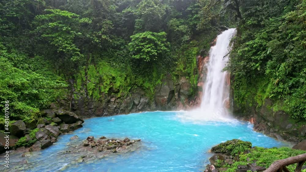 Vidéo Stock Catarata Rio Celeste, waterfall of blue river Rio Celeste ...