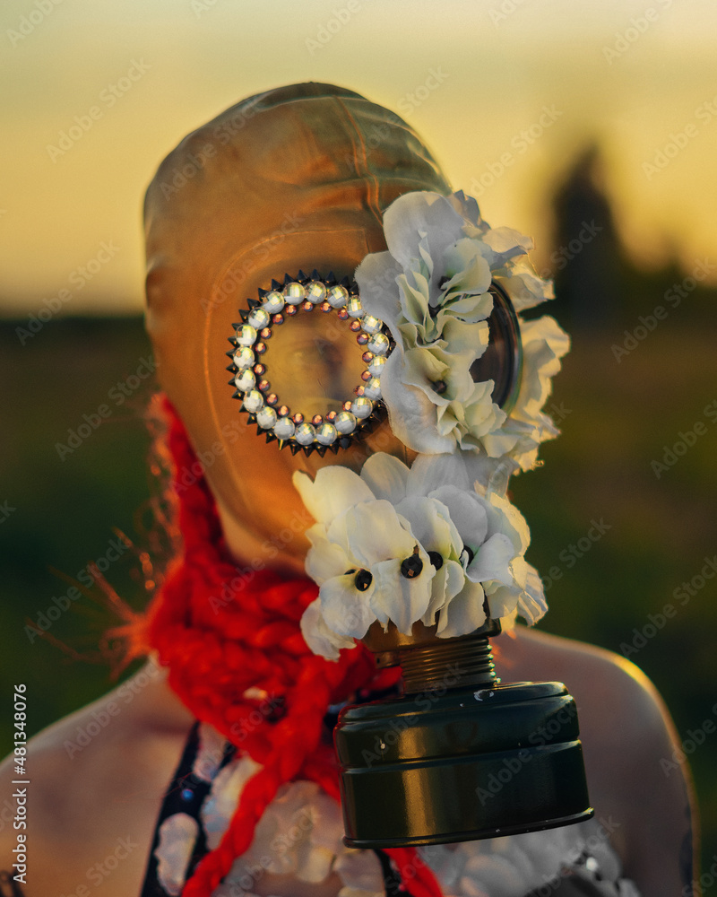 Poster Girl in a gas mask space stalker – Wall Art | UkPosters