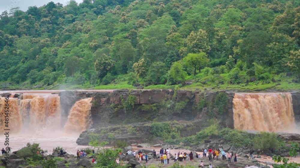 Saputara, India - circa 2021: Crowd of people looking at the Gira ...