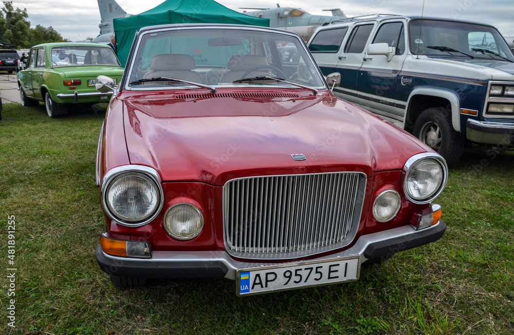 Volvo 162 1973 is an extremely rare coupe of the Swedish brand. His ...