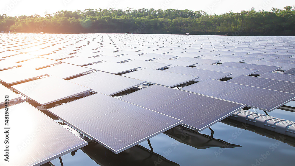 floating solar power station renewable energy concept Stock Photo ...