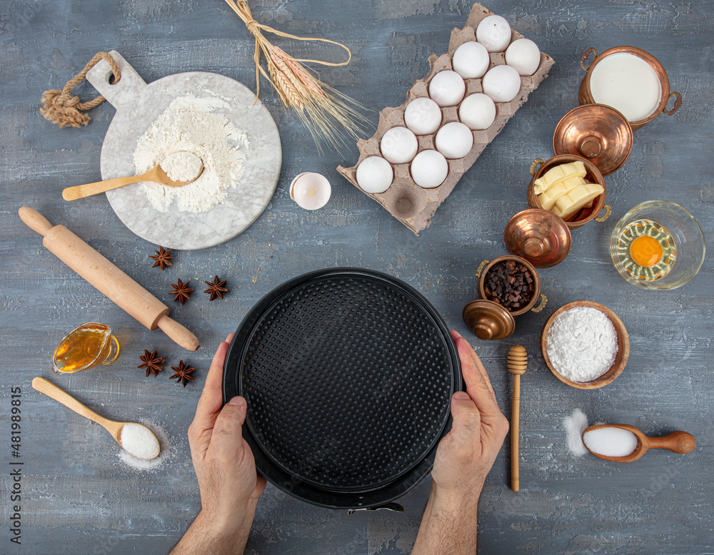 Cake preparation stage.Cake making stages. The process of making the ...