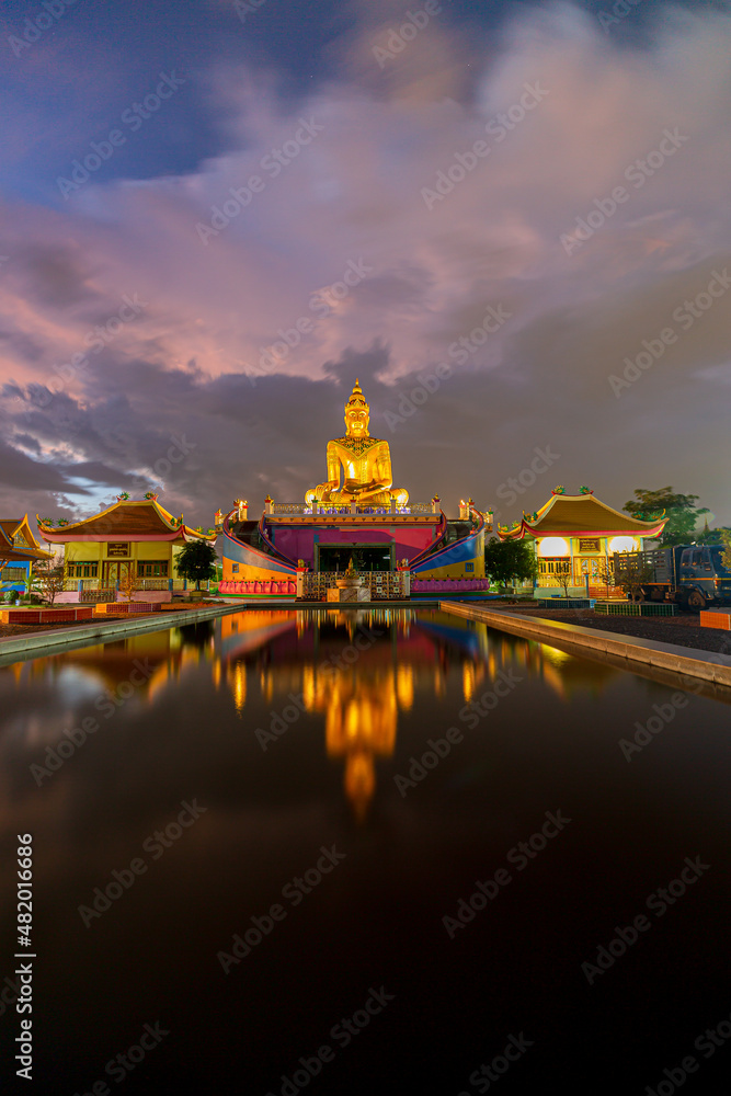 Golden buddha and beautiful sky,The Buddha With Beautiful Sunset Sky ...