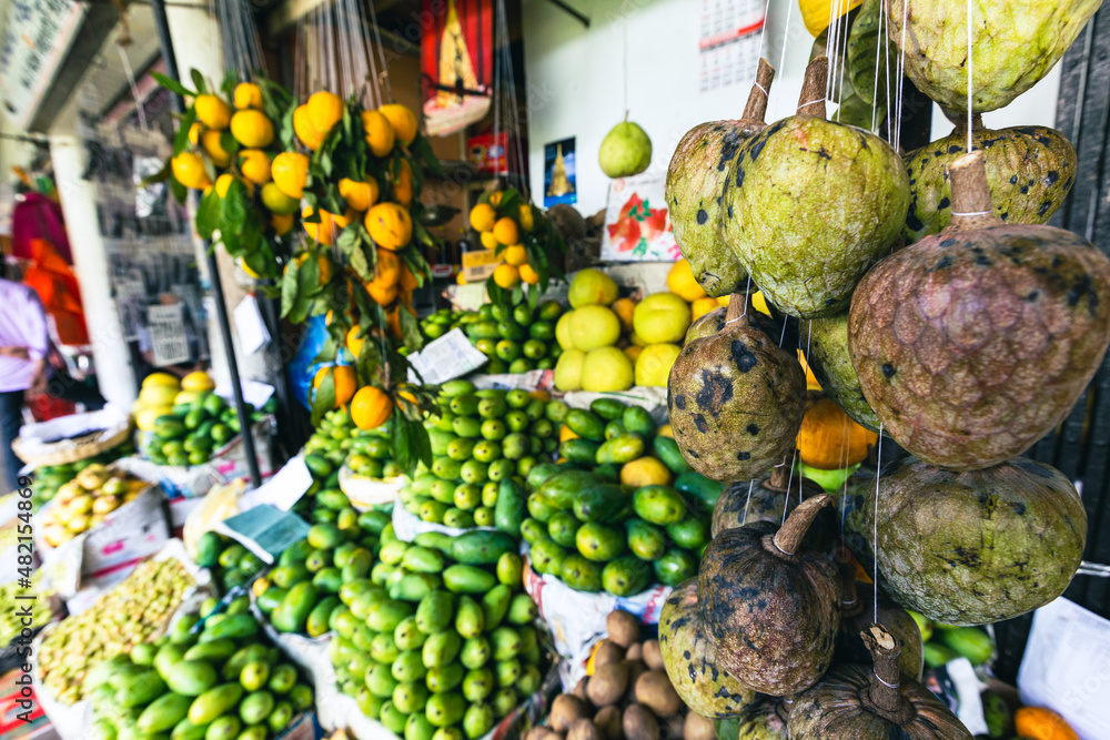 Sri Lanka Bazaar. Tropical fruits and vegetables in outdoor market in ...