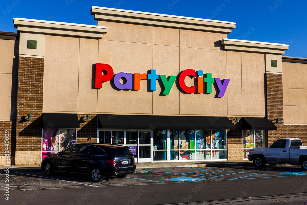 Party City strip mall location. Party City provides costumes and party ...
