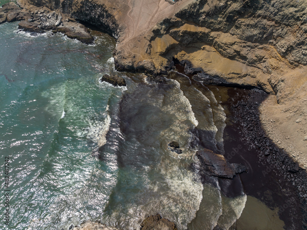 Peru Oil spill 2022: Aerial images of the coast of Ventanilla district ...