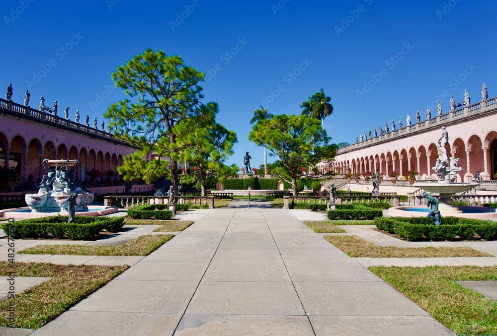 The John and Mable Ringling Museum of Art Courtyard Sculptures in ...