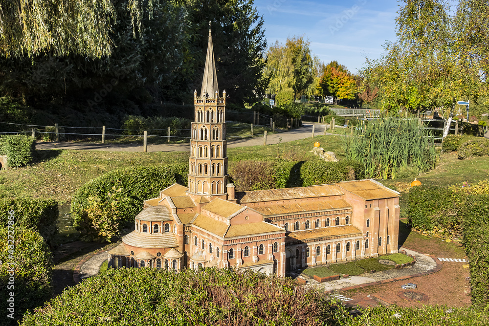 France Miniature - 116 of most spectacular monuments of French national ...
