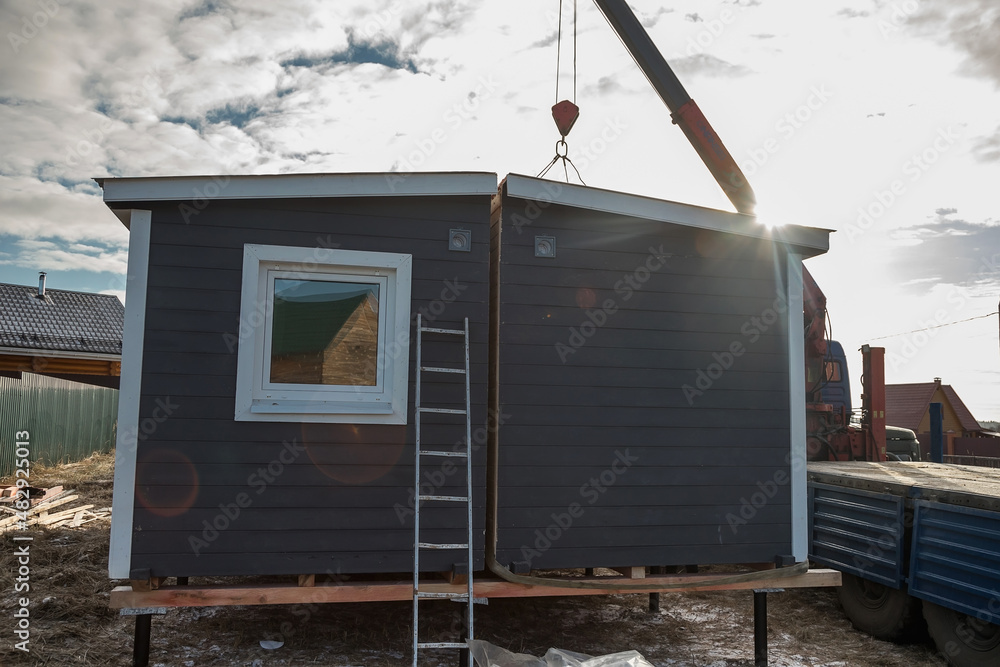 Delivery and installation of a modular frame house. Frame construction ...