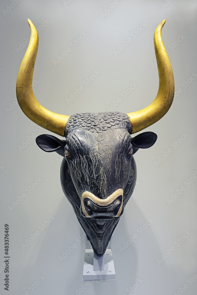 Fotografia do Stock: Stone bull's-head rhyton. It is a masterpiece of ...