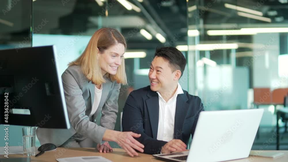 Video Stock happy employees in suit rejoice in the task, the successful ...