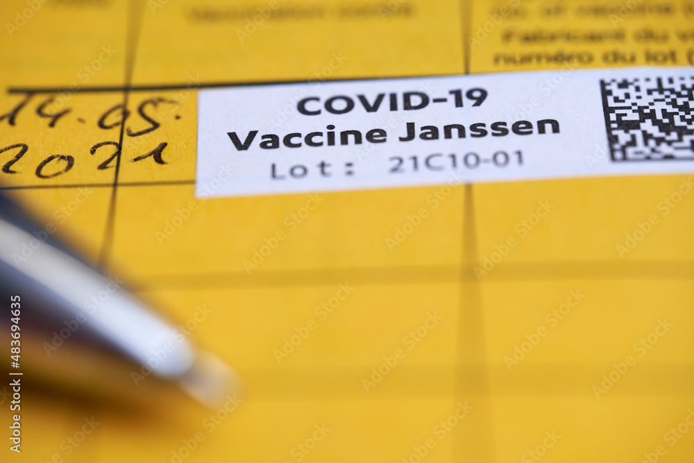 1 White etiquette in a vaccination card. Confirmation of vaccination ...
