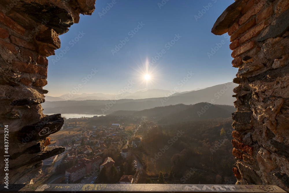 Foto de Sacra di San Michele, ancient monastery in Northern Italy. do ...