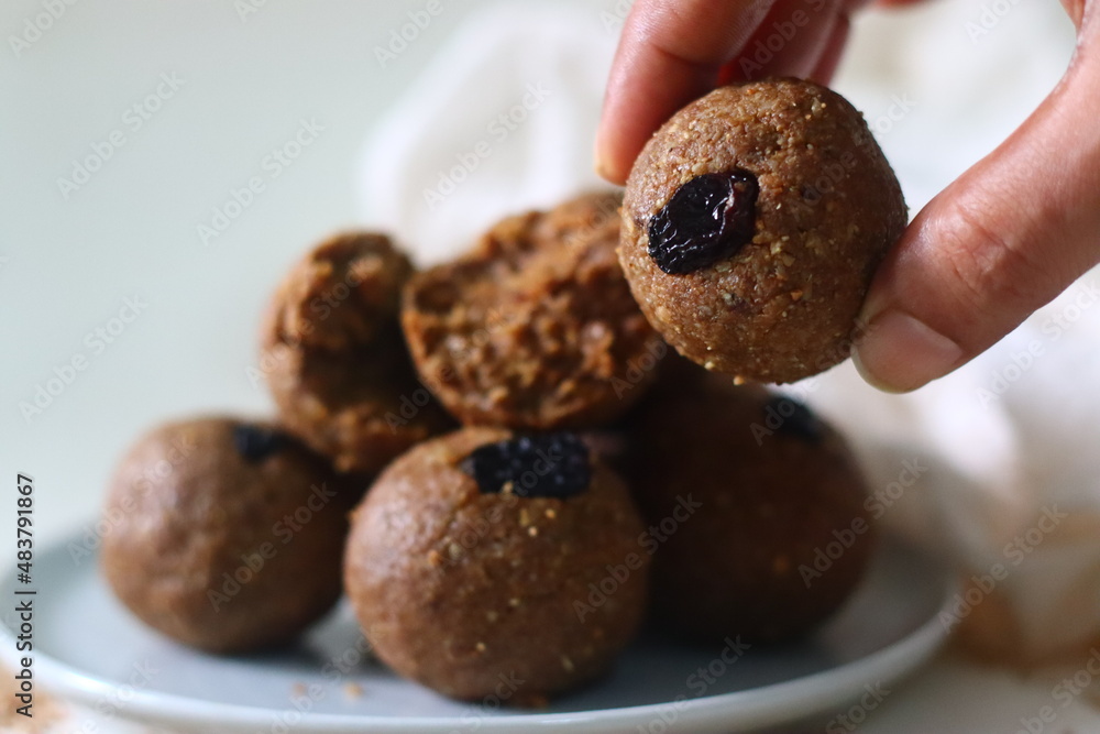 White til laddu. A healthy, delicious, and nutty indian sweet dish ...