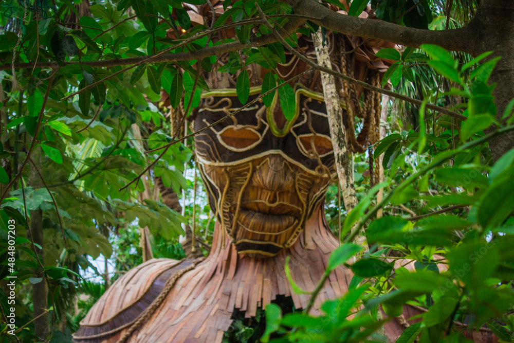 Escultura de Ven a la luz en Tulum Stock Photo | Adobe Stock