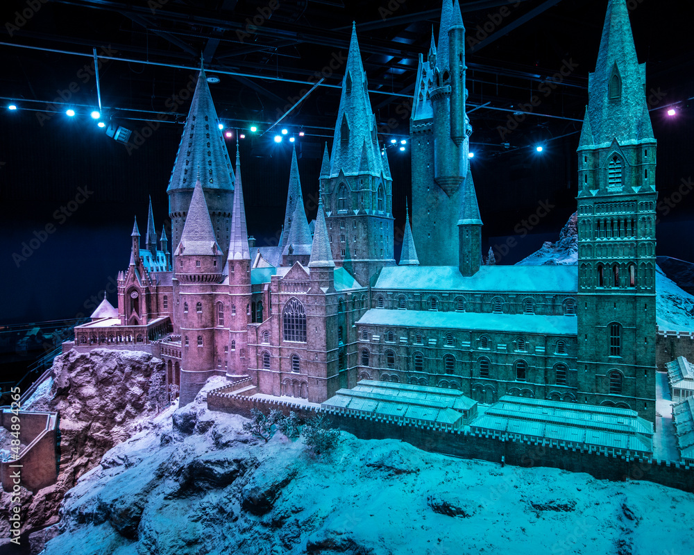 Hogwarts Castle in the Snow at the Making of Harry Potter Studio Tour ...