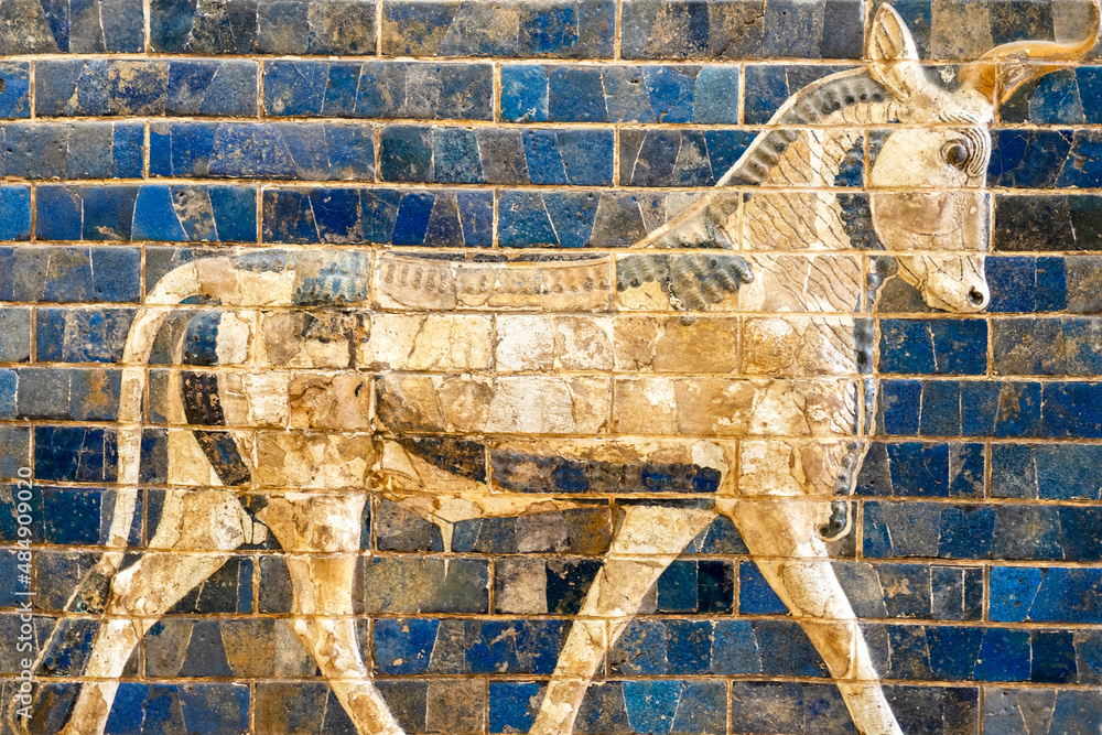 Relief of bull on the Ishtar Gate, details of the Babylonian Ischtar ...