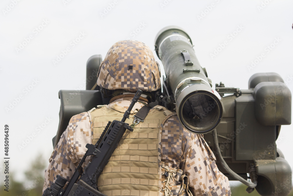 Military rocket , Military training, fighting, fighting, war, shooting ...