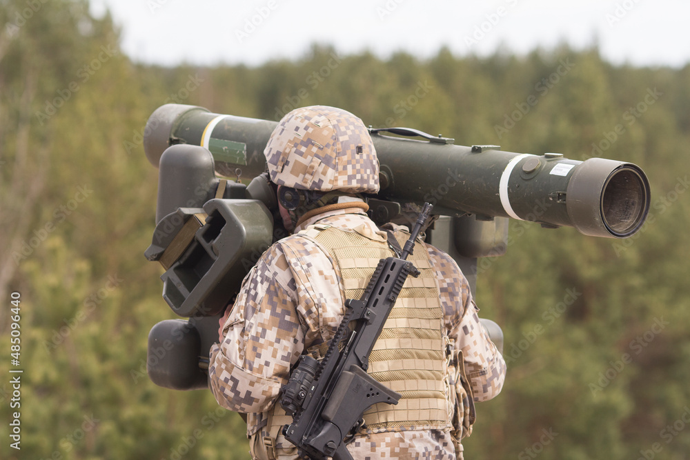 Military rocket , Military training, fighting, fighting, war, shooting ...