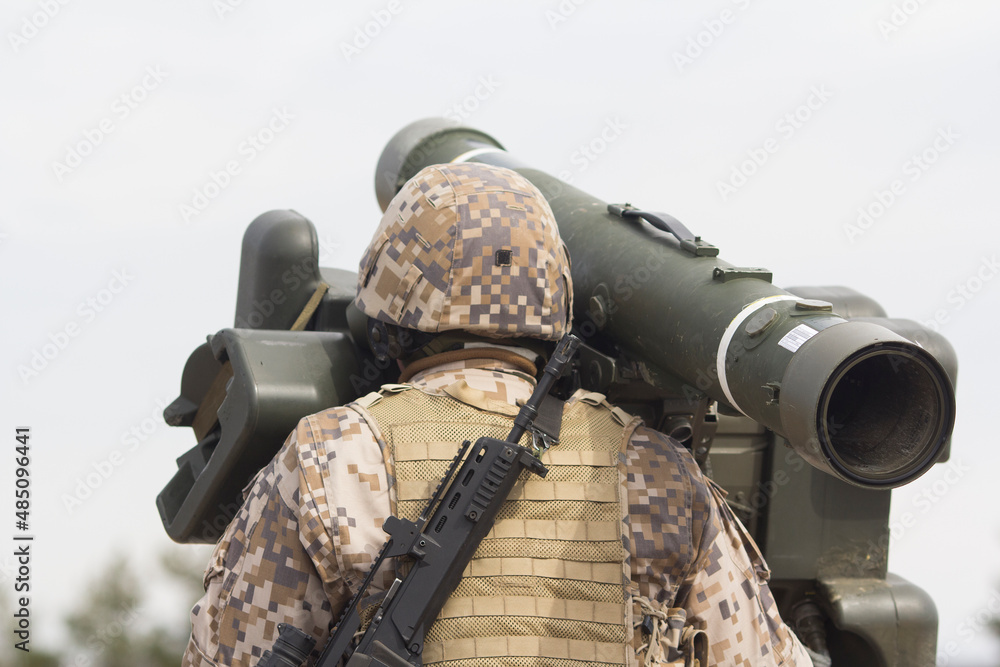 Military rocket , Military training, fighting, fighting, war, shooting ...