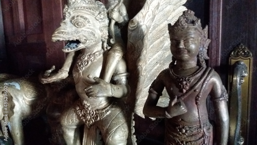 Fotografia do Stock: artefak benda sejarah tradisional suku bugis ...