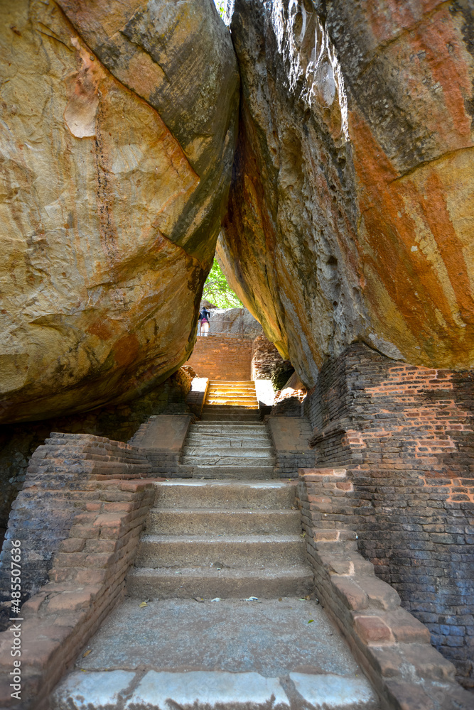escalier portant à l'ancienne citadelle de Sigiriya Stock Photo | Adobe ...