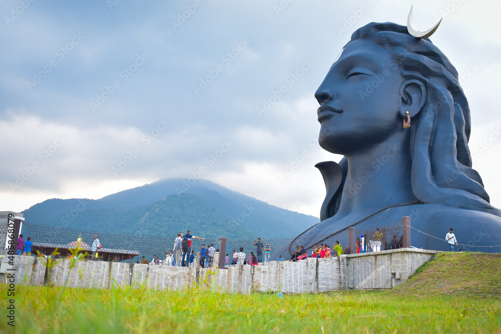 ISHA YOGA BEAUTIFUL SCULPTURE ADIYOGI LORD SHIVA STATUE WITH BLUE SKY ...